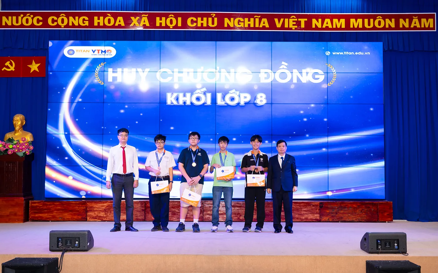 Trang chủ - OLYMPIC TOÁN TITAN VIỆT NAM (VTMO)