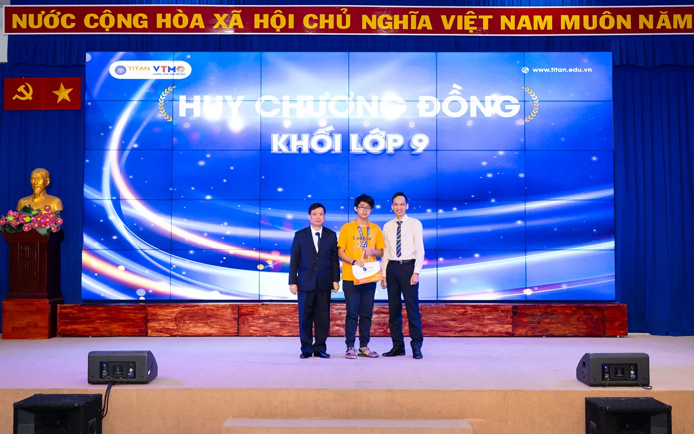 Trang chủ - OLYMPIC TOÁN TITAN VIỆT NAM (VTMO)