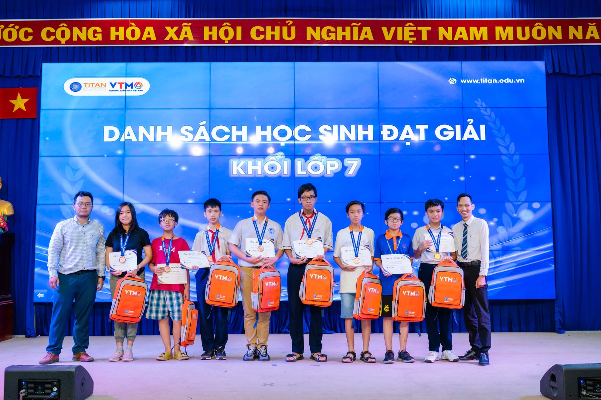 Trang chủ - OLYMPIC TOÁN TITAN VIỆT NAM (VTMO)